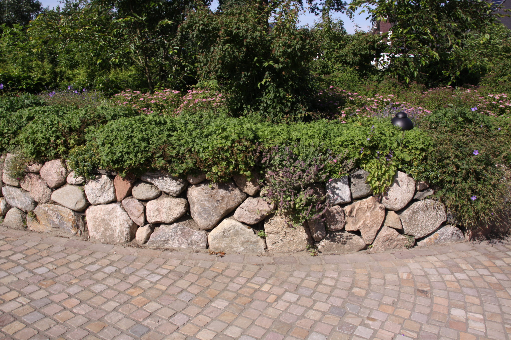 Trockenmauern – Hans Hermann Meins Garten- und Landschaftsbau GmbH ...